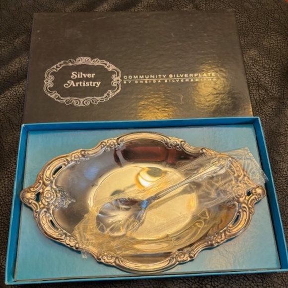 Oneida silver Artistry | Dining | Oneida Silver Artistry Dish W Spoon ...
